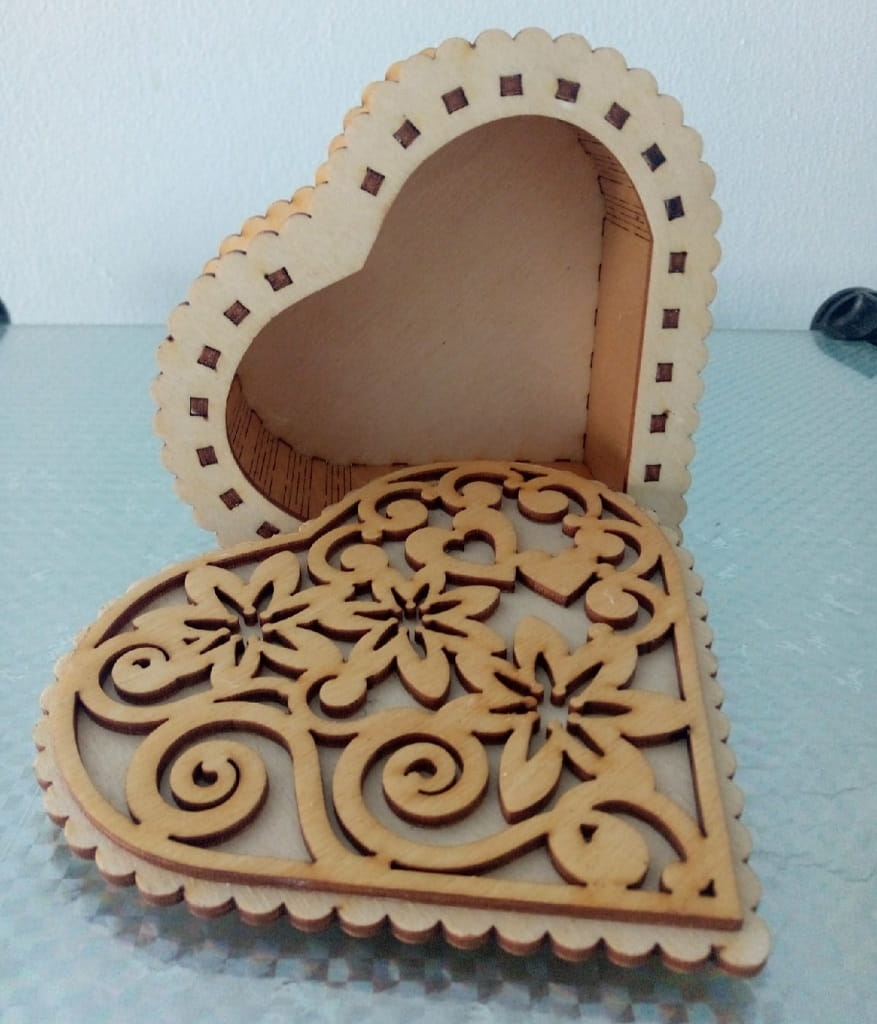 Laser Cut Wooden Heart Shaped Gift Box CDR File Free Download | Vecty