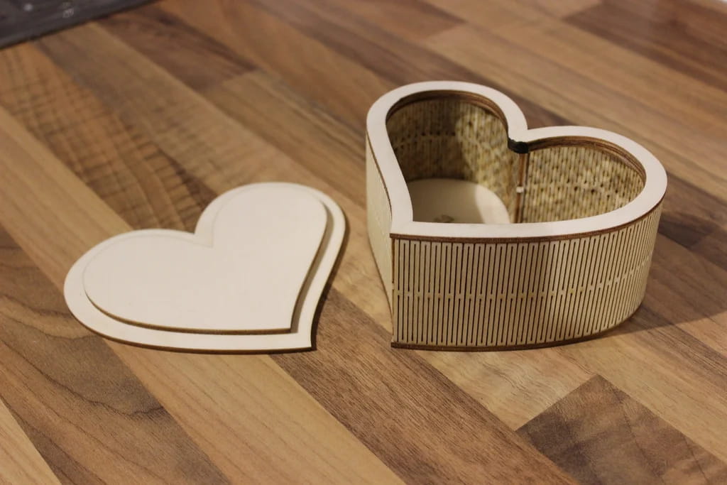 Laser Cut Plywood Heart Shaped Box DXF PDF SVG File Free Download | Vecty