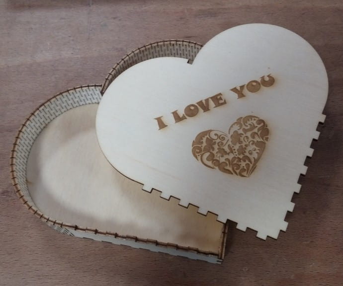 Laser Cut Love Heart Wooden Gift Box SVG File Free Download | Vecty