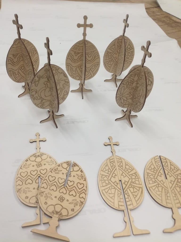 Laser Cut Cross Easter Eggs Tabletop Decorations CDR File Free Download ...