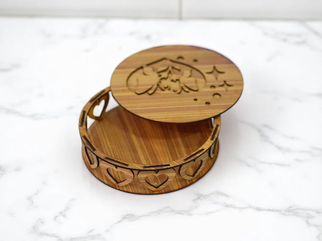 Laser Cut Wooden Round Box with Heart Pattern CDR DXF SVG File Free ...