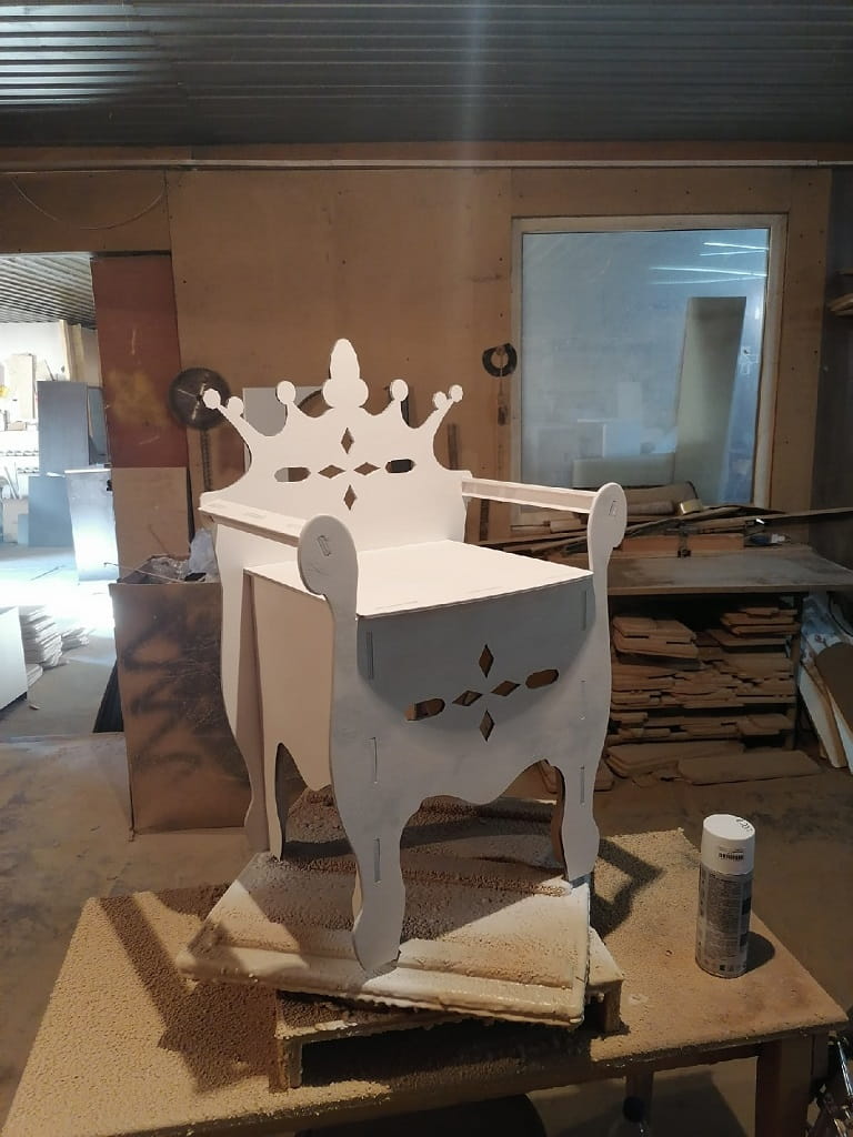 Laser Cut Kids Throne Chair for Birthday Party CDR SVG File Free ...